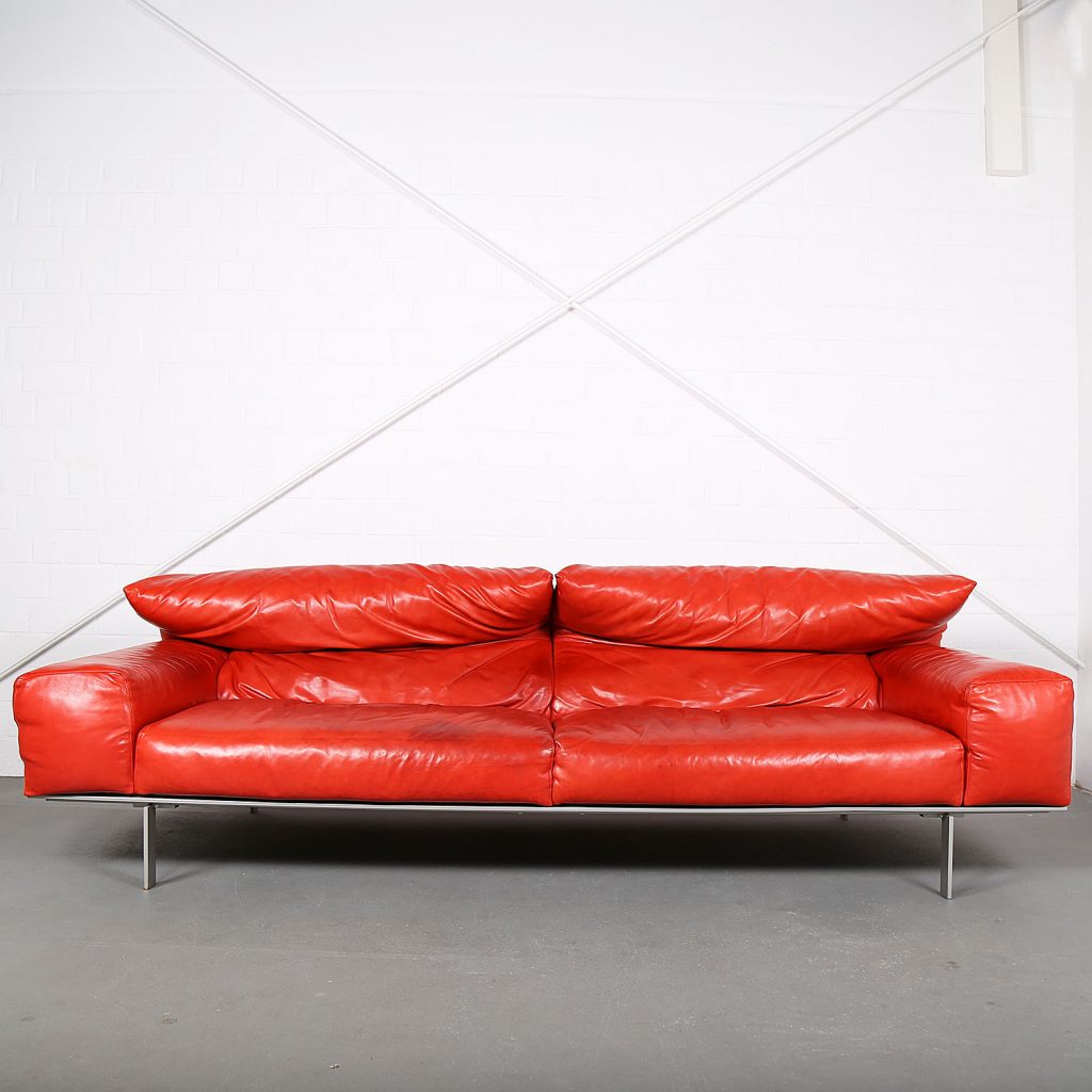 Luxurious Italian leather sofa by Giorgio Soressi for Erba Italia – DEKADEN