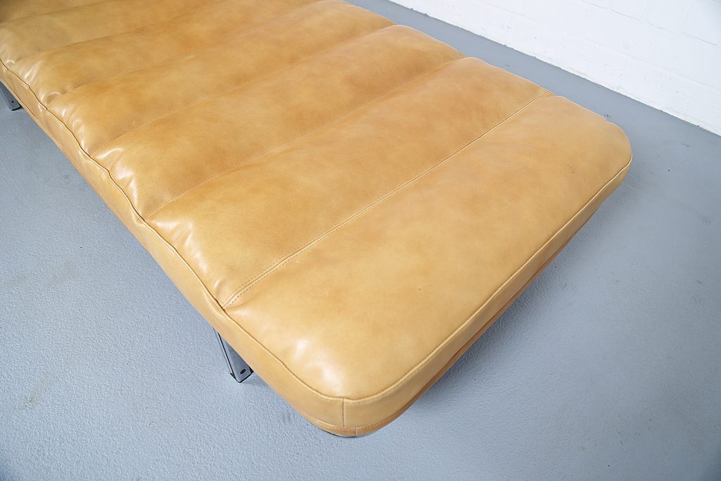 Horst Brüning Kill International Cognac Leather Daybed 60s Design – DEKADEN
